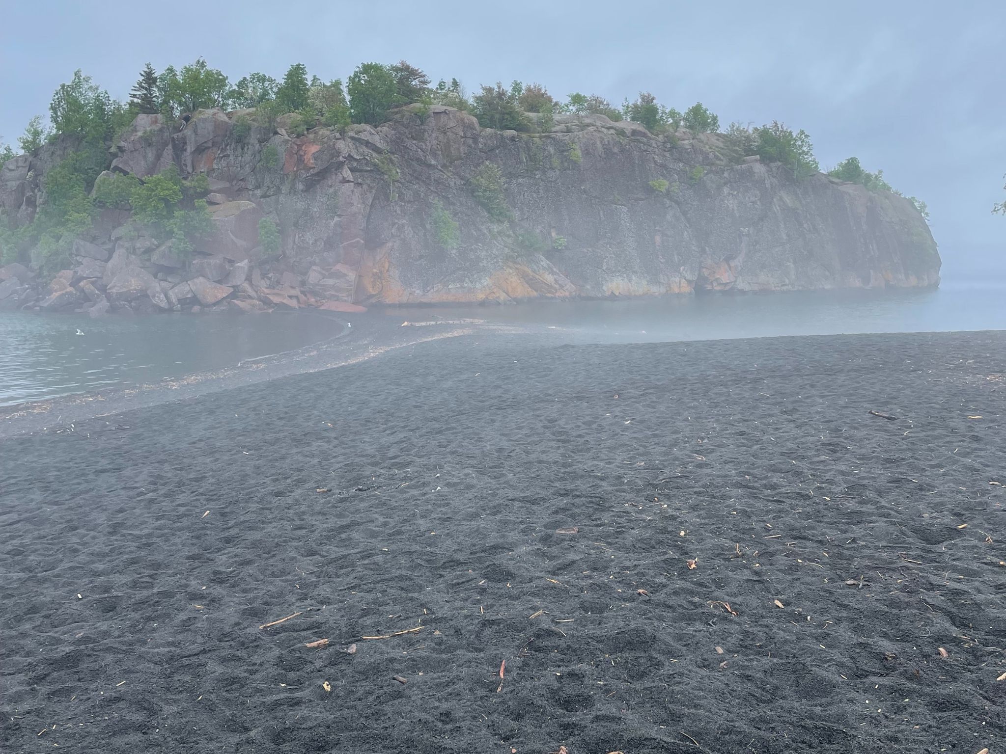 Black Beach, Minnesota: Visit This Unique North Shore Stop – Journey ...